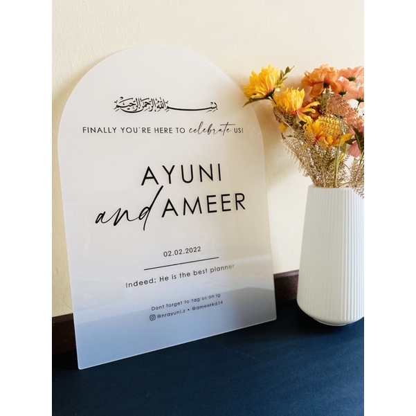 Arch Acrylic Welcome Board / Arch Wedding Board/ Board Melengkung ...