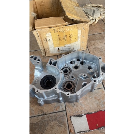 Honda th110 nx105 hurricane casing engine tengah crankcase assy ...