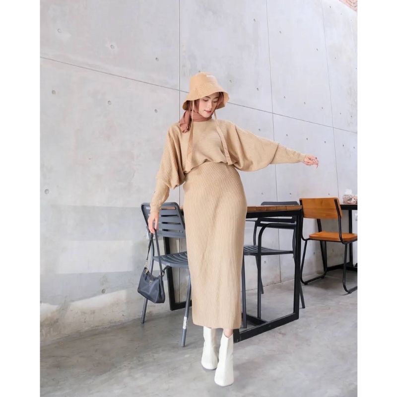 Alena Knite | Knitted One Set Batwing Skirt (Top & Bottom) | Shopee ...