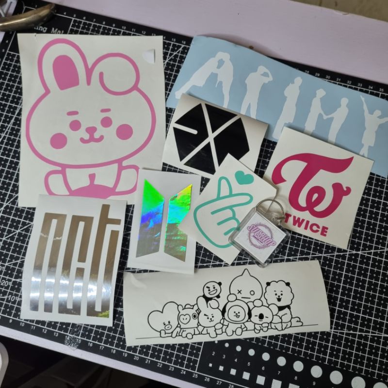 CUSTOM STICKER KPOP LOVE NAME LOGO DECAL VINYL FOR GIFT, BOTTLE ...