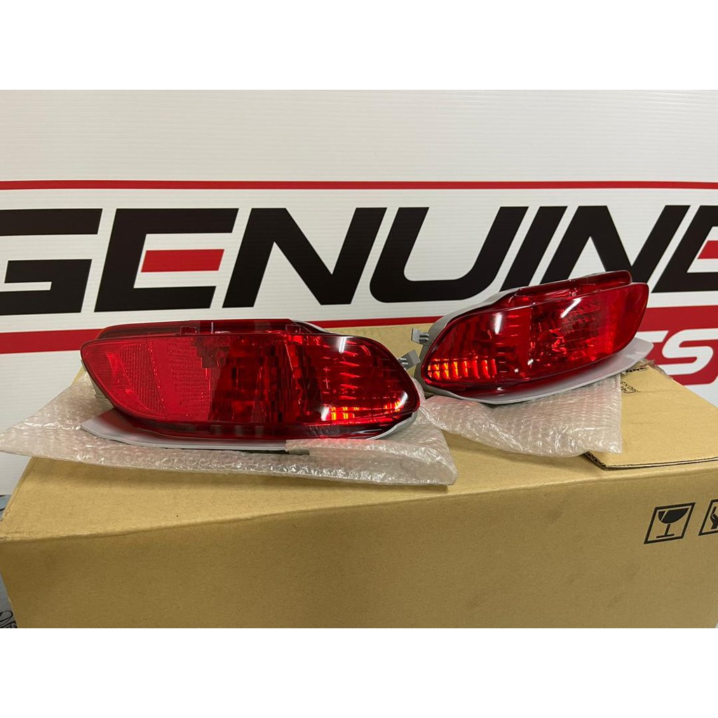 HARRIER REAR BUMPER REFLECTOR LLH/RH | Shopee Malaysia