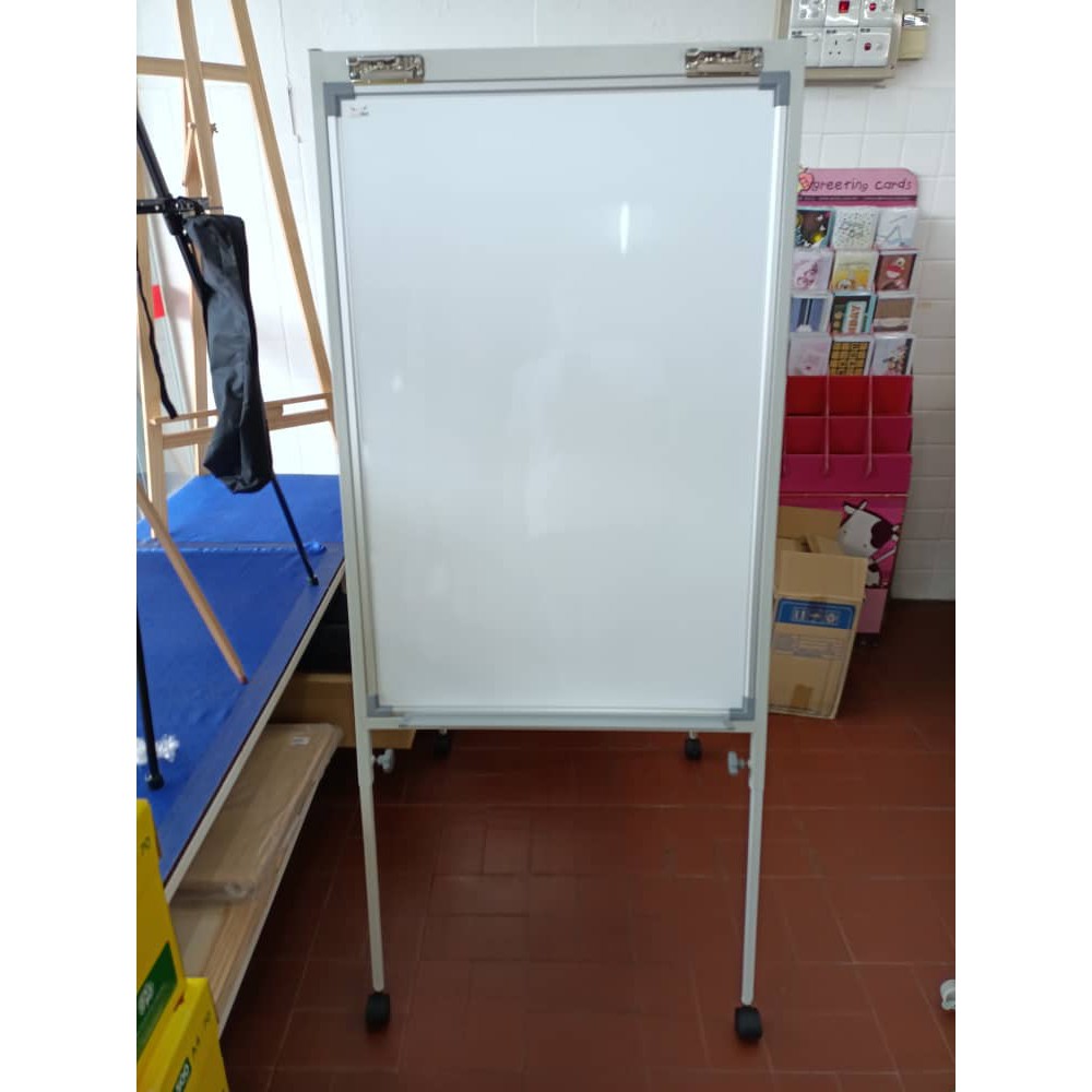 Writebest Magnetic Whiteboard Roller Stand Economy flip chart 60cm x ...