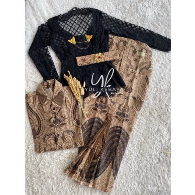 Batik Couple Kebaya Set | Sarimbit Batik Family | Shopee Malaysia