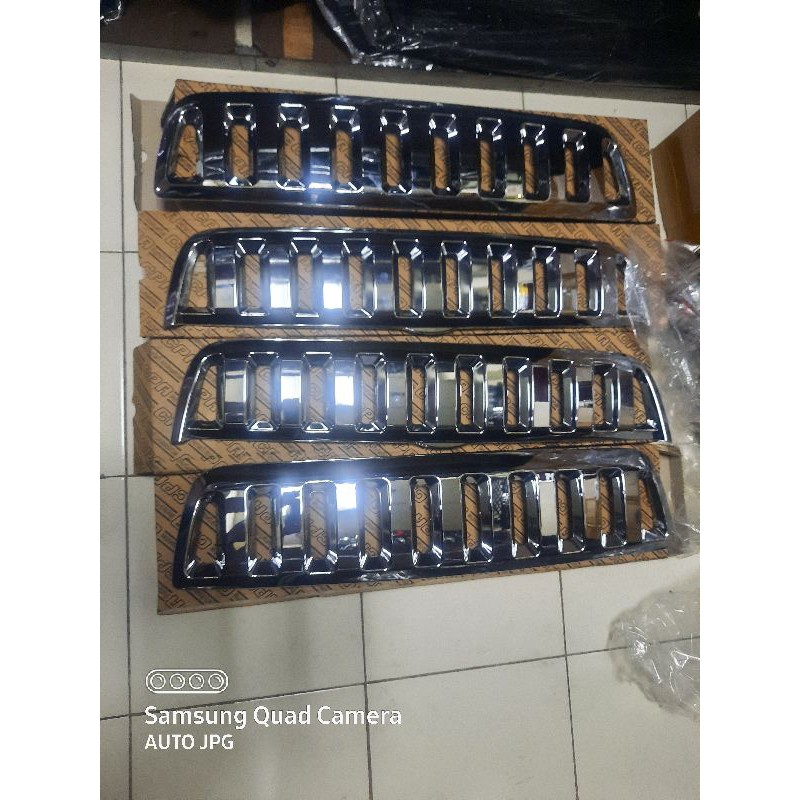 Grill rush terios 2007-2014 crome hummer | Shopee Malaysia