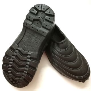 Kasut Getah Cap Gajah 300 | Hiking Rubber Shoes Gajah brand,Slip On ...