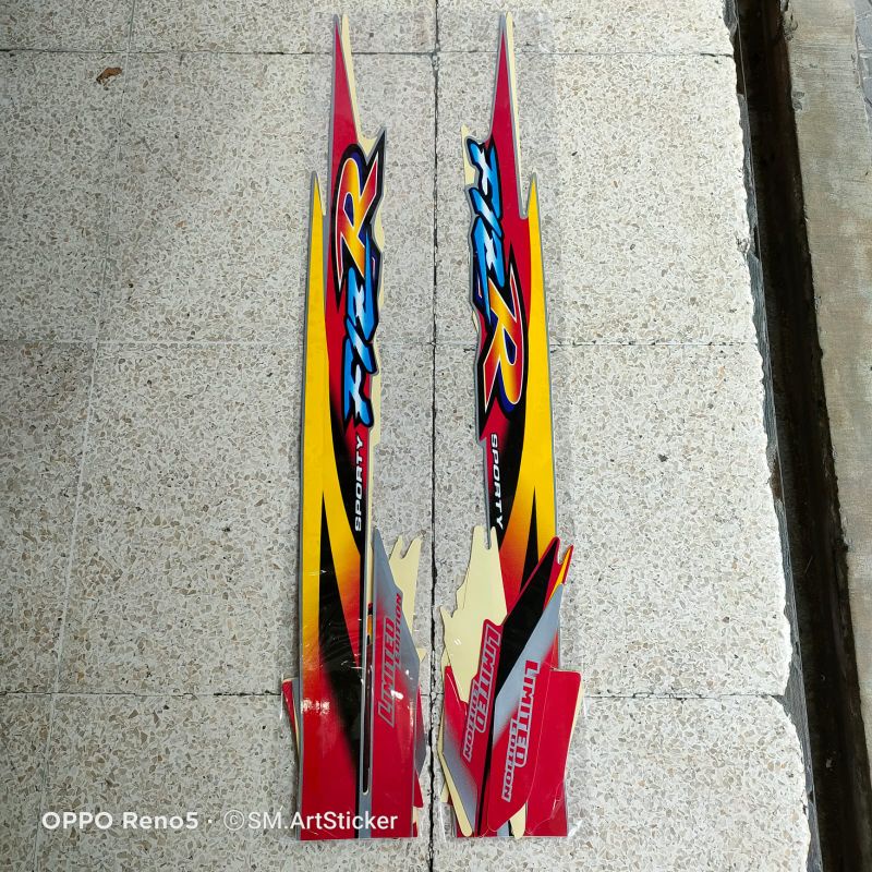 MERAH Striping le Red silver/striping fiz r le Red silver/striping f1z ...