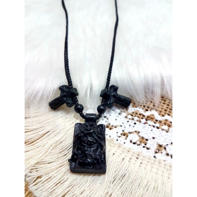 Holy face Nazareno Necklace (wood) for protection | Shopee Malaysia