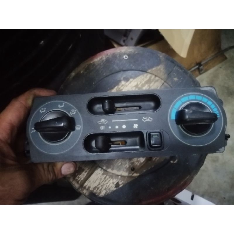 KELISA KENARI AIR COND SWITCH PEANER | Shopee Malaysia