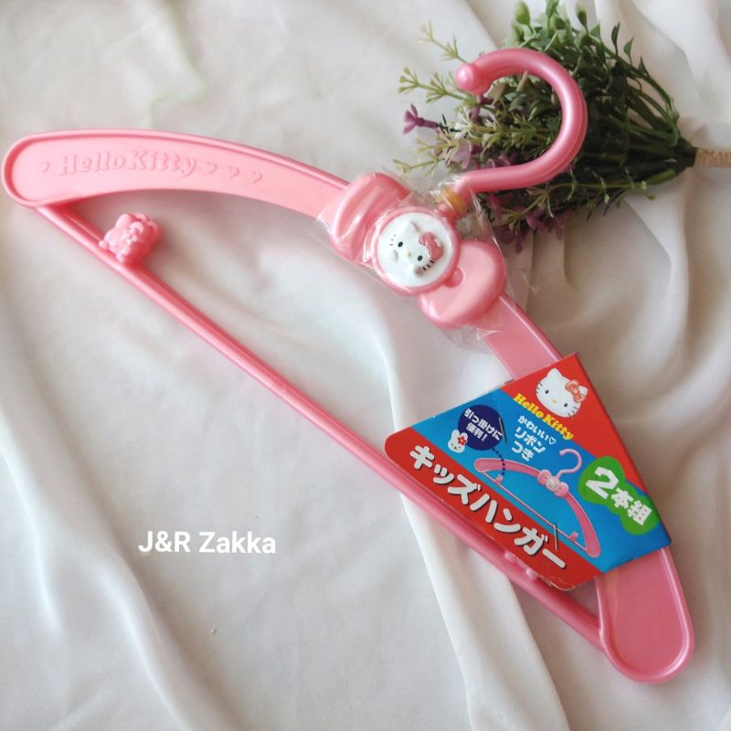 Hello Kitty Cloth Hanger(2pcs)凯蒂猫衣架(2个) | Shopee Malaysia