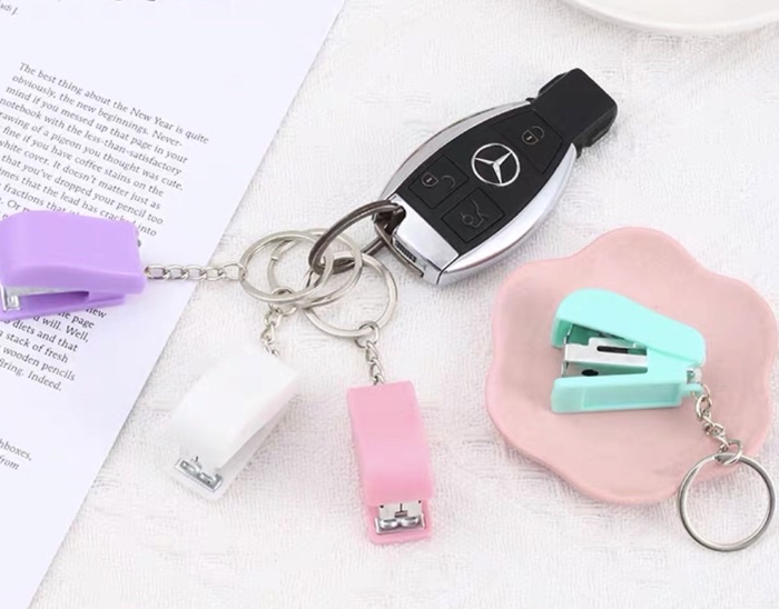 Mini Stapler Keychain Cute Cartoon Kid Hang HandBag Office Meeting Door ...