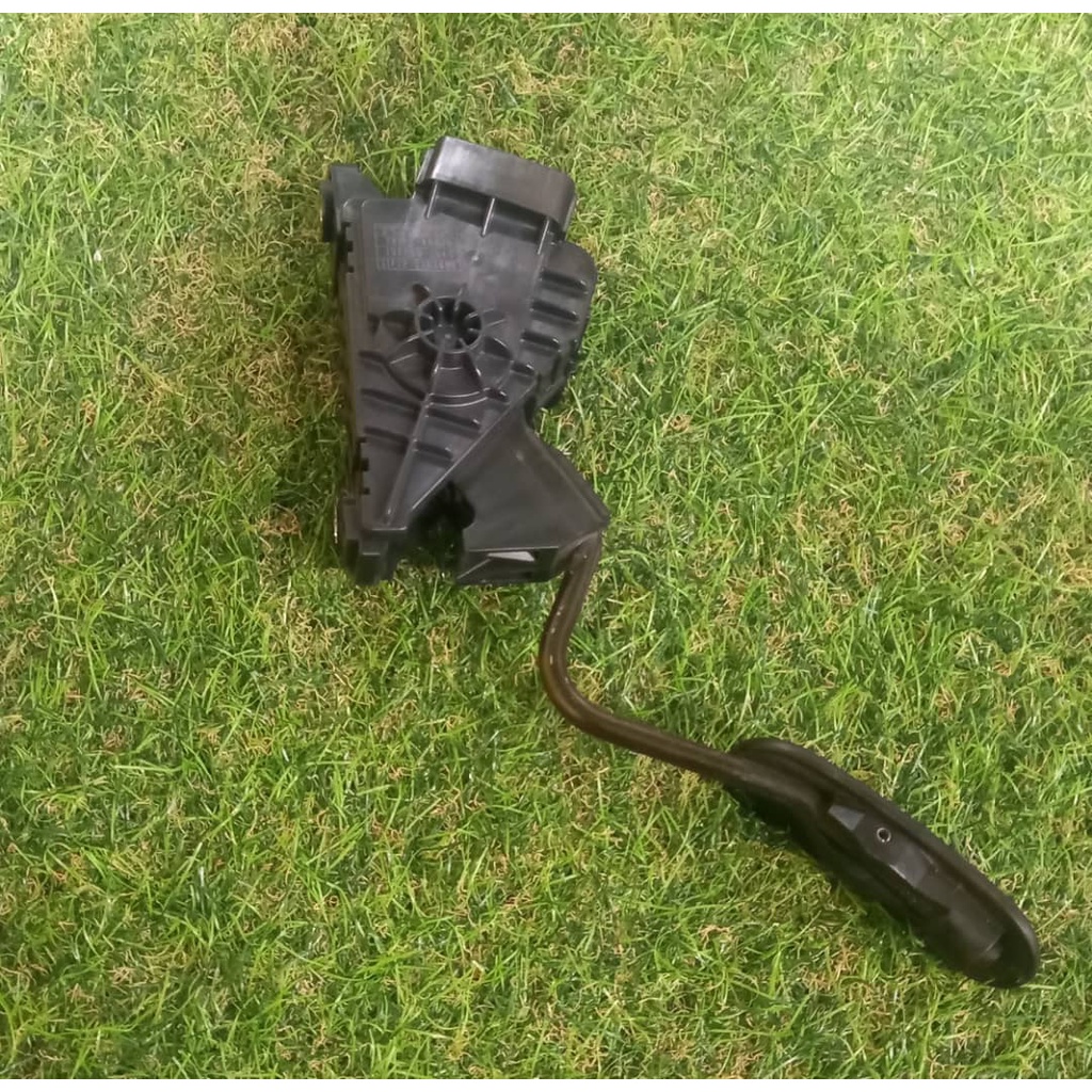 Toyota Harrier MCU31 Accelerator Throttle Pedal Sensor - 6 pin | Shopee ...