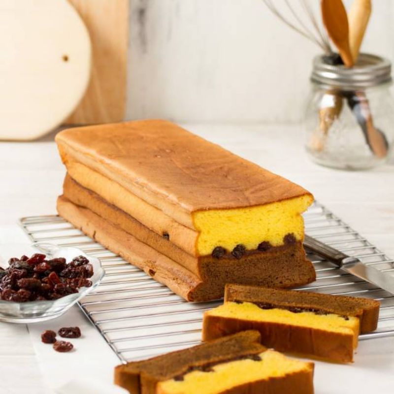 Original Spikoe Ancient Recipe / Spiku / Surabaya Typical Layer Cake Original Raisin | Shopee ...