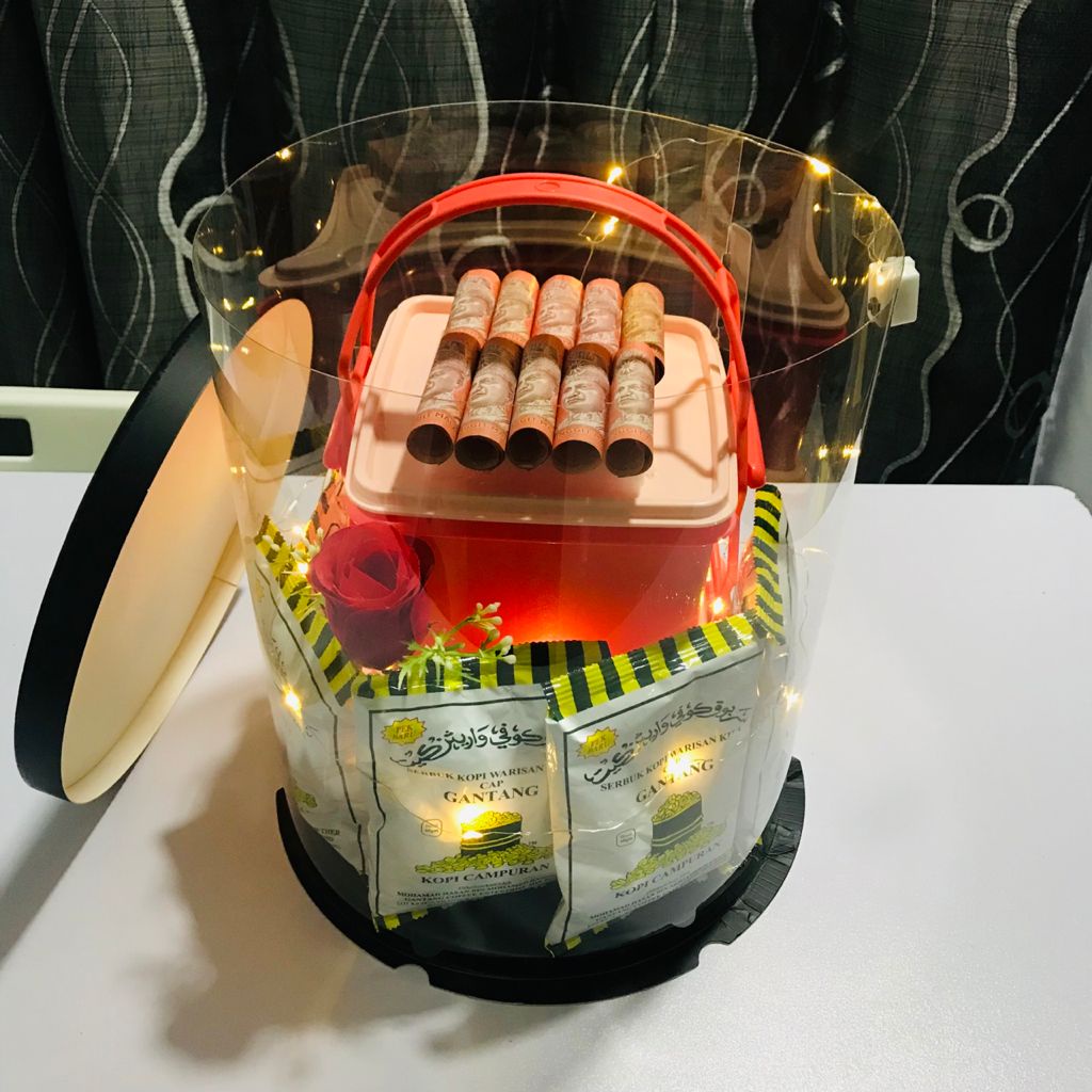 [SABAH SARAWAK] Surprise Box [Tupperware 1 set Happy Birthday/Happy ...