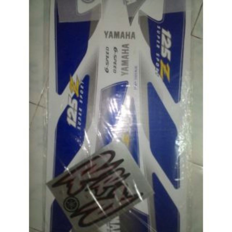 wedges！safety boot！ sticker yamaha 125zr biru / ungu bata r carbon dan ...