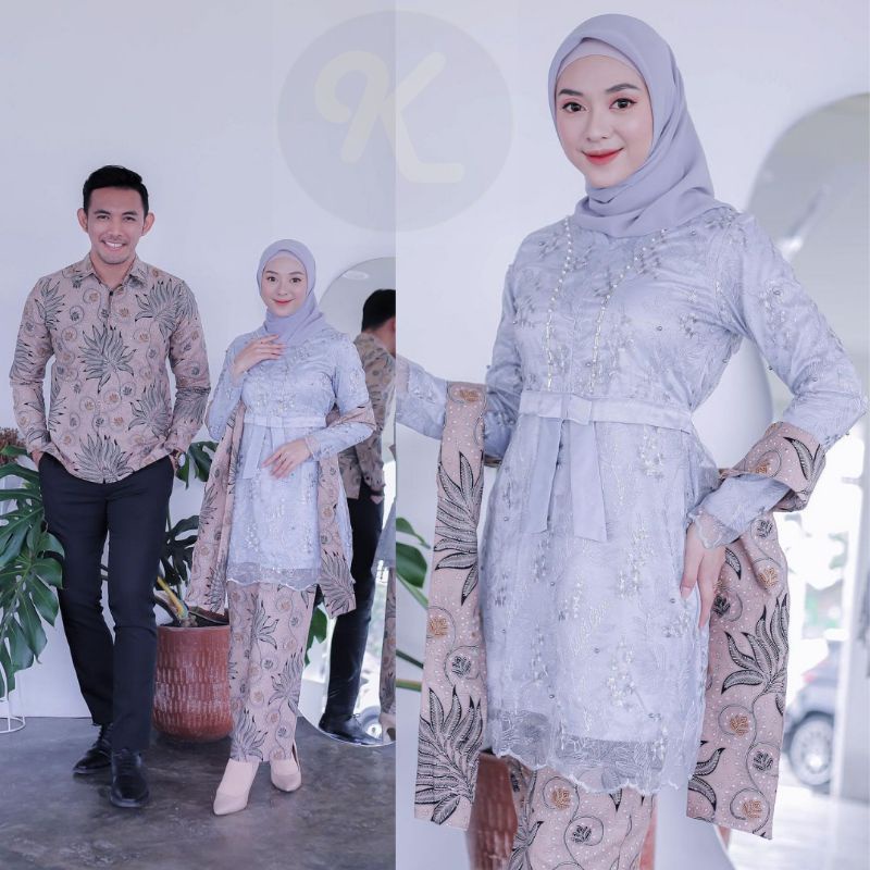 Akita KARYAKU - Batik Couple Kebaya Modern Kebaya Fiance Kebaya ...
