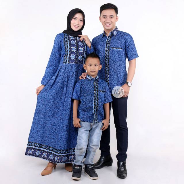 Mega Ethnic Family Couple Mega Ethnic motif Mega Mendung Can Divorce ...