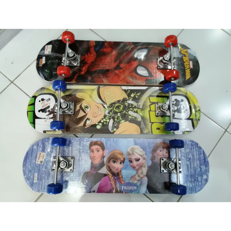 KAYU Children's Toys Wooden skateboard Board. Animated Cartoon Wooden ...