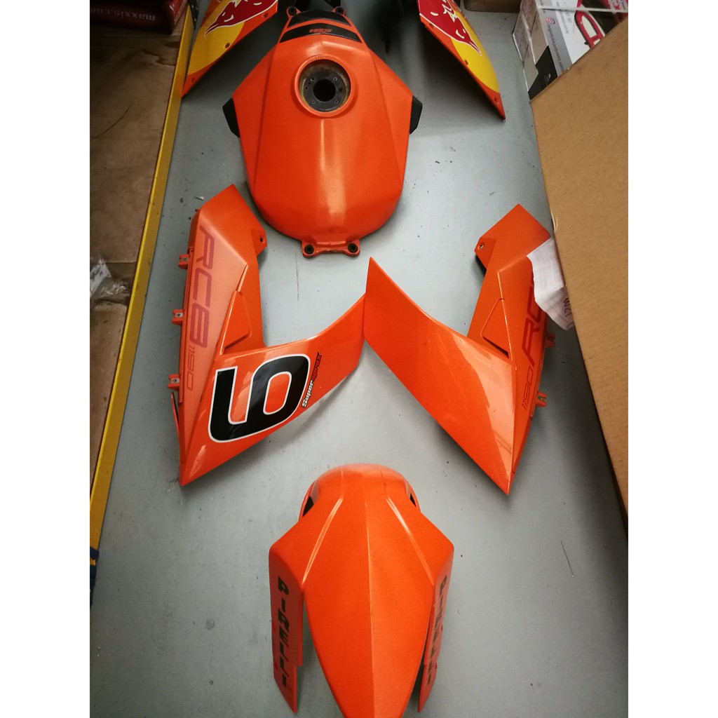 KTM RC8 COVER SET ORIGINAL WITH FUEL TANK REDBULL DESIGN | Shopee Malaysia