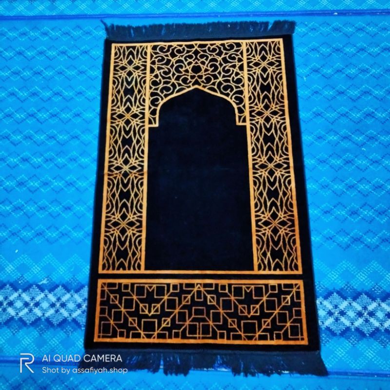 Sejadah Haramain Hitam Gold Kaabah Sejadah Mekah | Shopee Malaysia