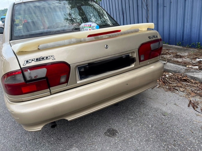 🔥READY STOCK🔥WIRA SEDAN SPOILER LED ABS NO PAINT | Shopee Malaysia