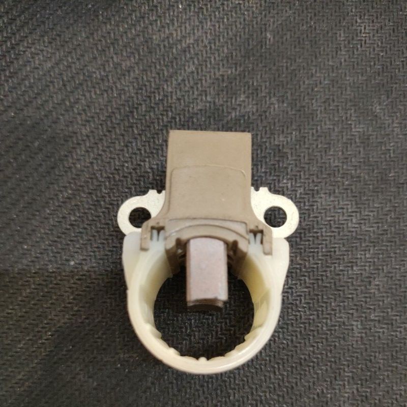 Alternator Carbon Holder Brush Holder Toyota Altis / Innova / Viva ...
