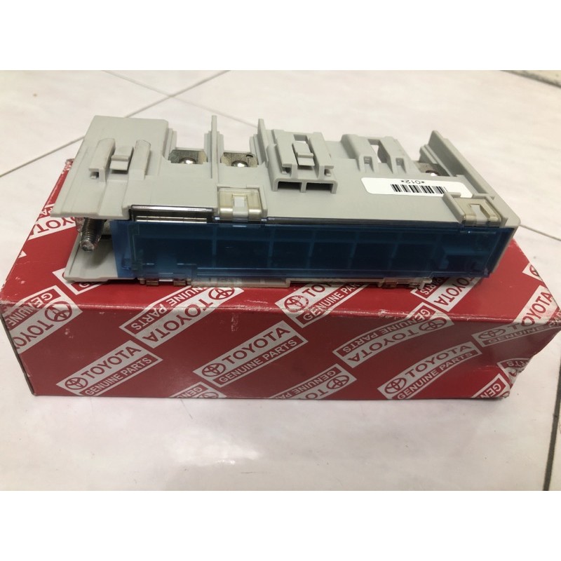 TOYOTA HILUX KUN25 , HIACE KDH200 FUSIBLE LINK BLOCK FUSE BOX (8 PIN ...