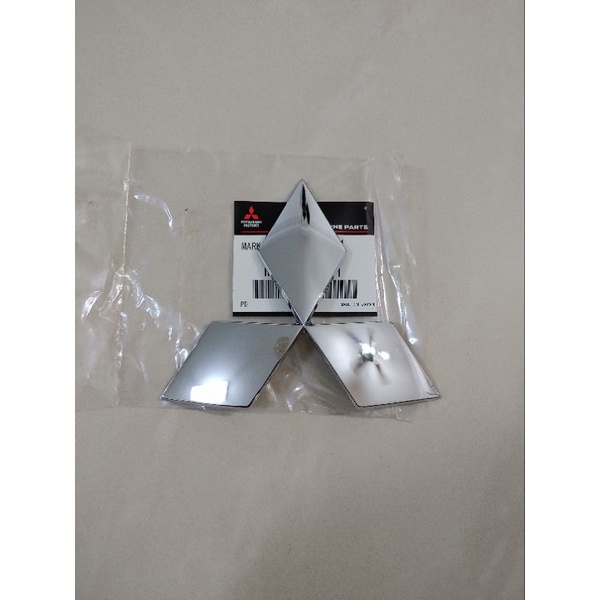 Mitsubishi Evolution 8 front emblem (evo 8) | Shopee Malaysia