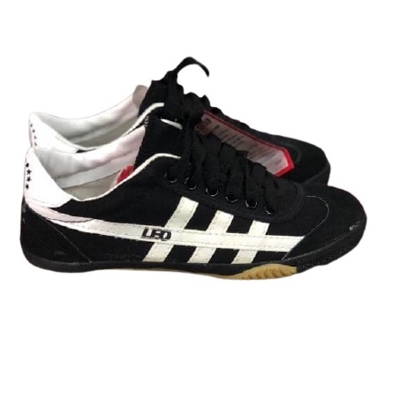 Kasut leo futsal original | Shopee Malaysia