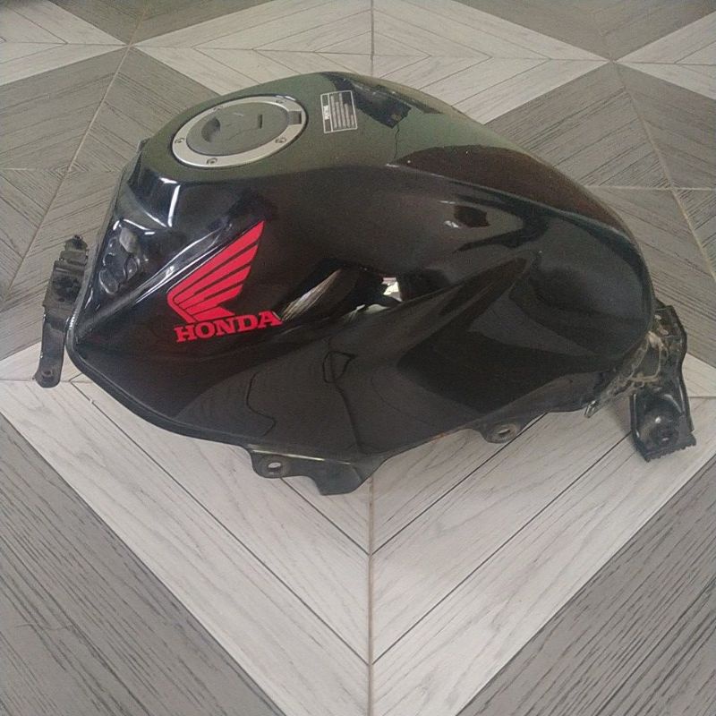 HITAM Tank Tank Tank Tank Tank CBR 150 FACELIFT Glossy Black | Shopee ...