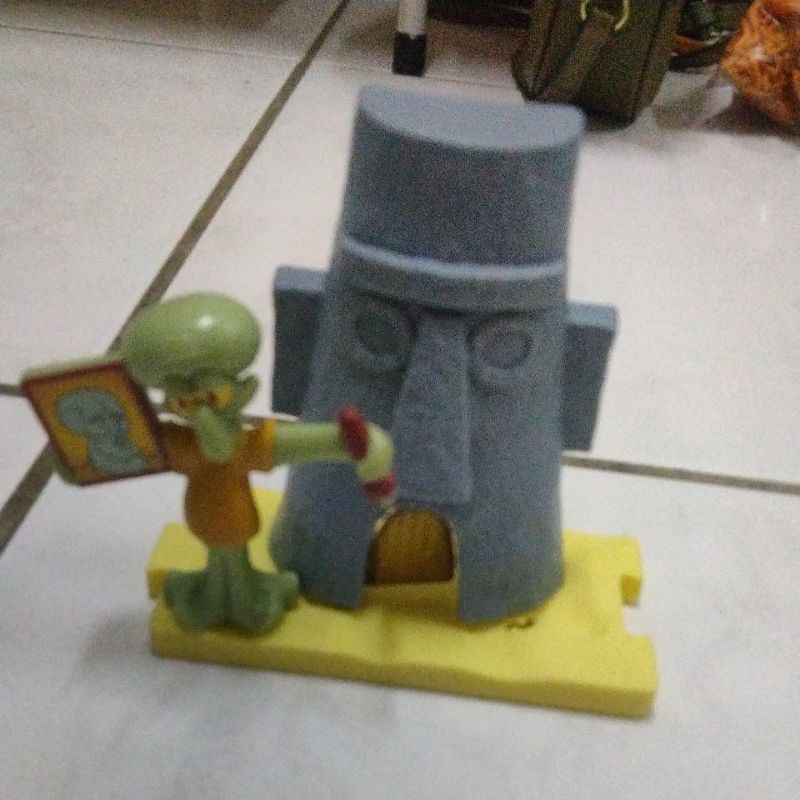 McDONALD TOYS- SPONGEBOB SQUARE PANTS -SQUIDWARDS EASTER ISLAND HEAD ...