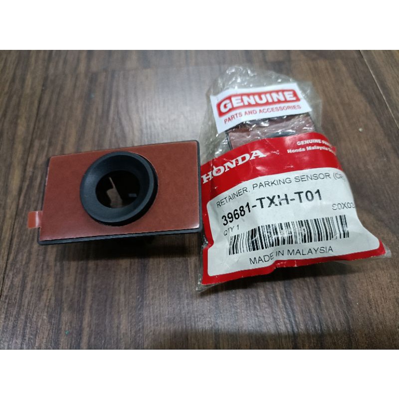 HONDA TSA BRV 2017 REAR REVERSE SENSOR COVER/ CLIP ORIGINAL 39681-TXH ...