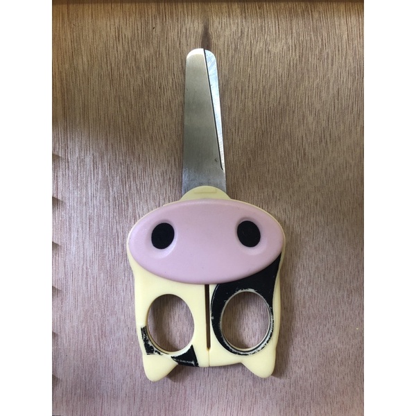 Cow-shaped Japanese children's scissors | Shopee Malaysia
