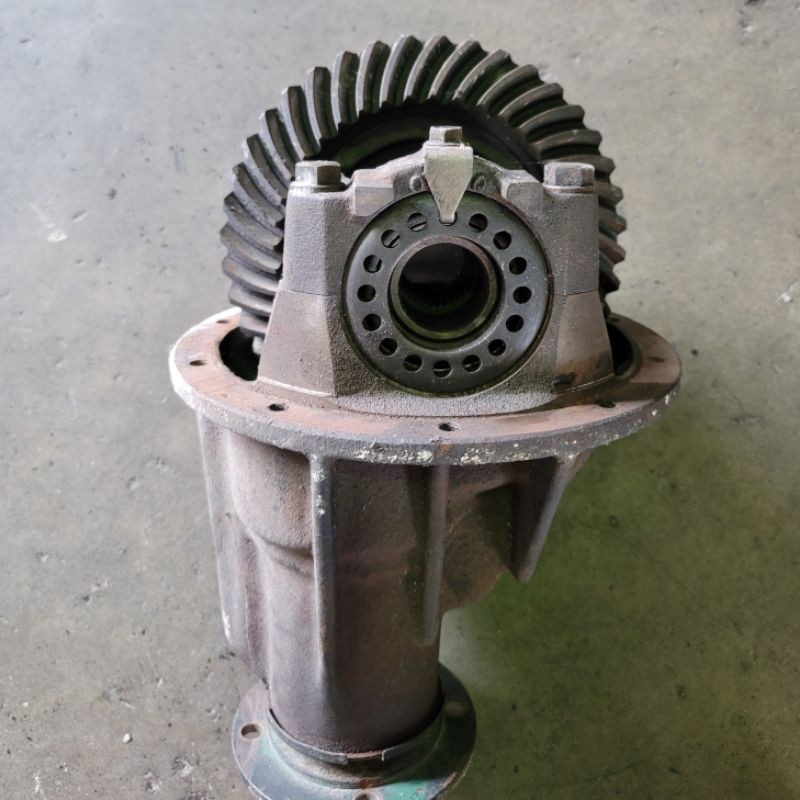 Ford Ranger WL 2.5 USED rear differential Mazda Fighter B2500 gearbox ...
