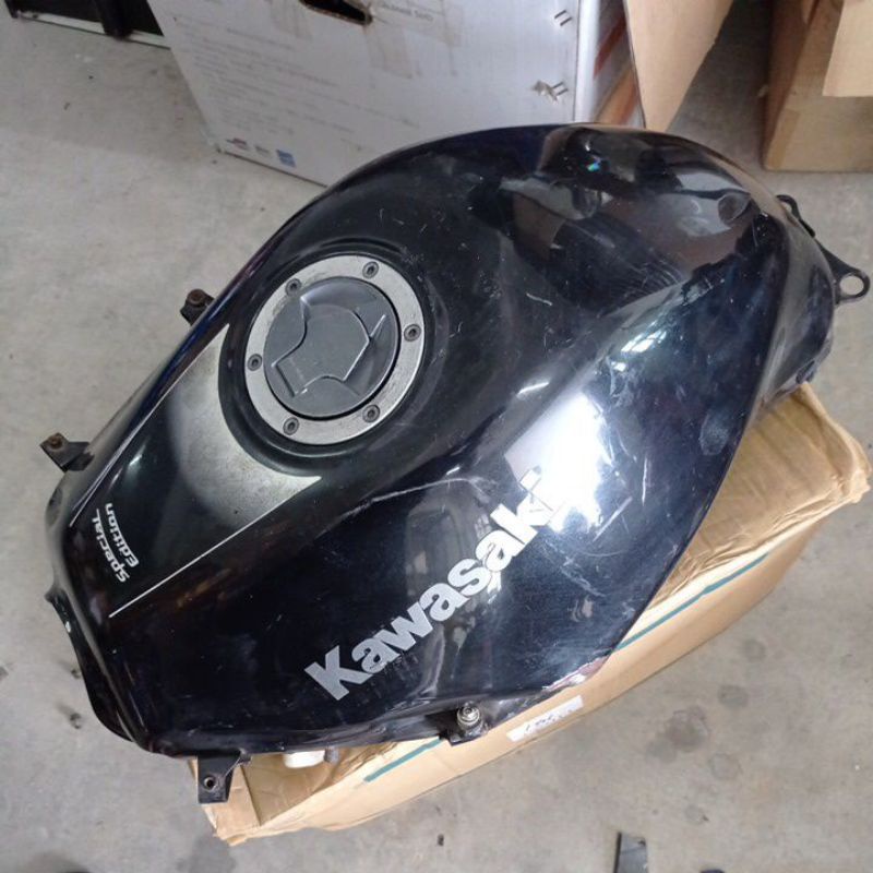 Kawasaki Ninja 250R 2011-2012 fuel tank / tangki minyak | Shopee Malaysia