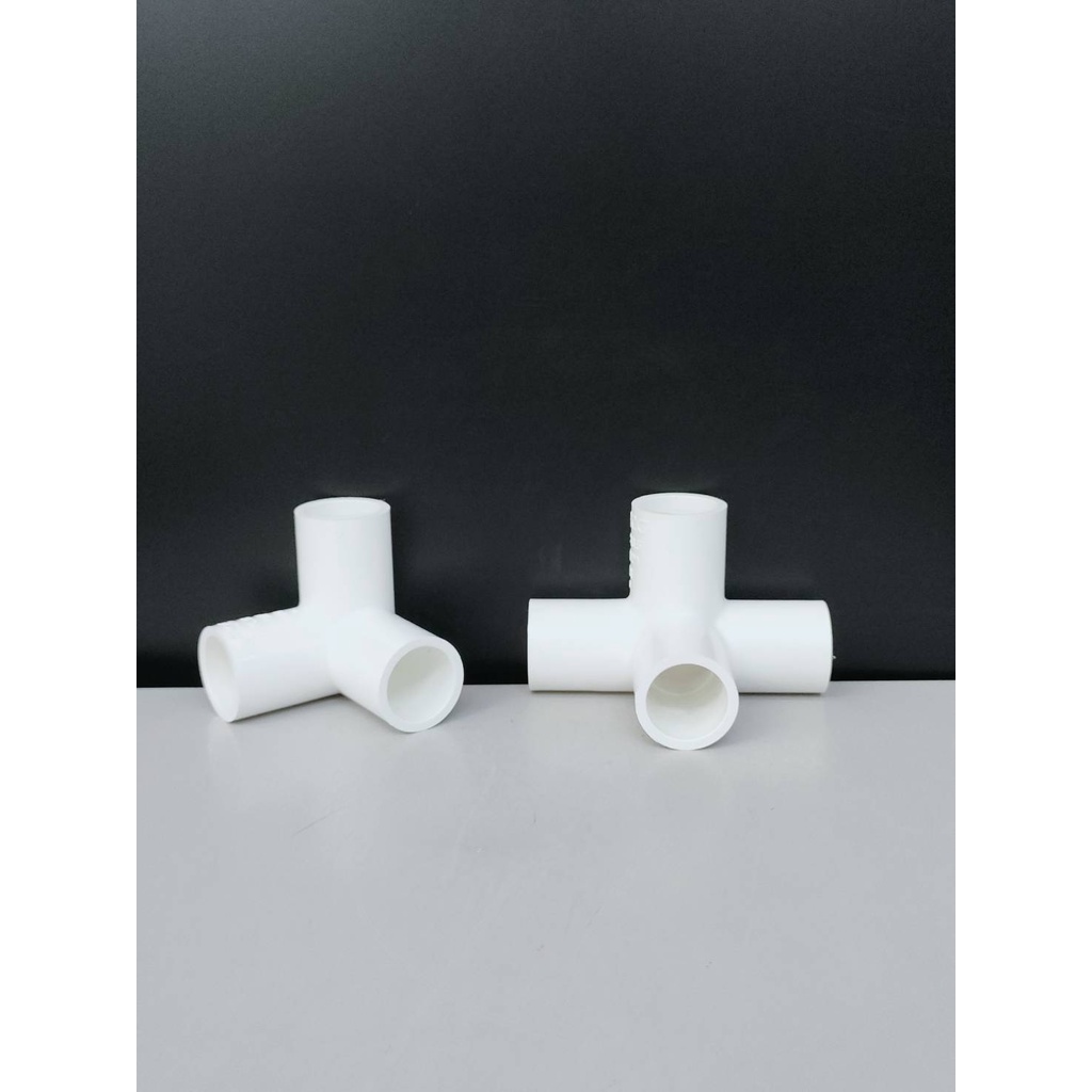 White Pipe Fittings Three-Way Vertical Four-Way Aligned Pvc Elephant ...