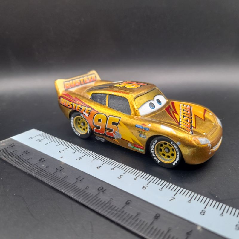 Disney Pixar Mattel LMQ Lightning McQueen Rusteze 95 Gold | Shopee Malaysia