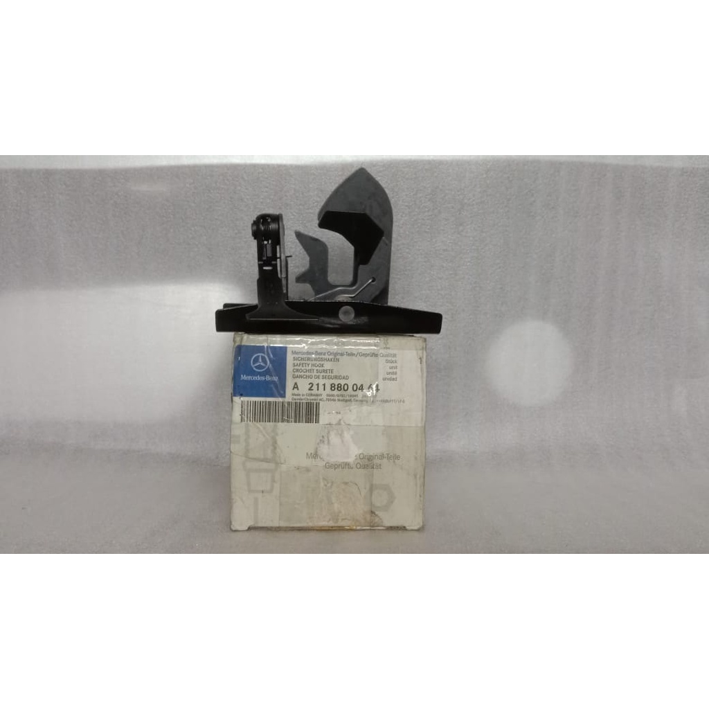 MERCEDES-BENZ W211 SAFETY HOOK ENGINE HOOD (ORIGINAL) | Shopee Malaysia