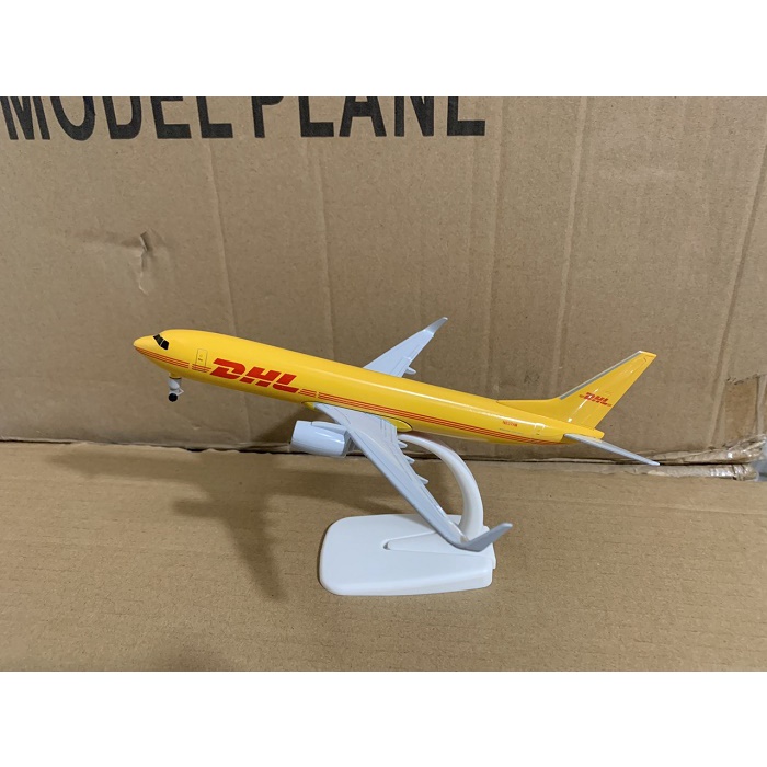 Dhl B737 20cm static model aircraft | Shopee Malaysia