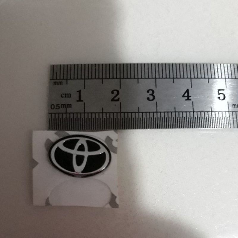Toyota logo bujur shape 17mm | Shopee Malaysia