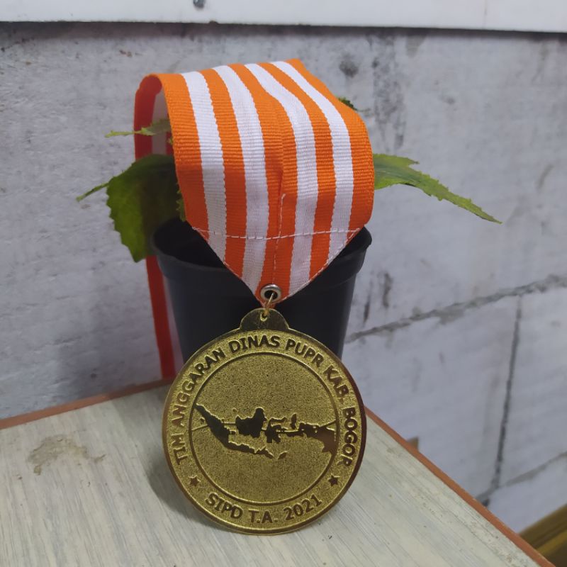 2 sided medals, 2 unit faces | Shopee Malaysia