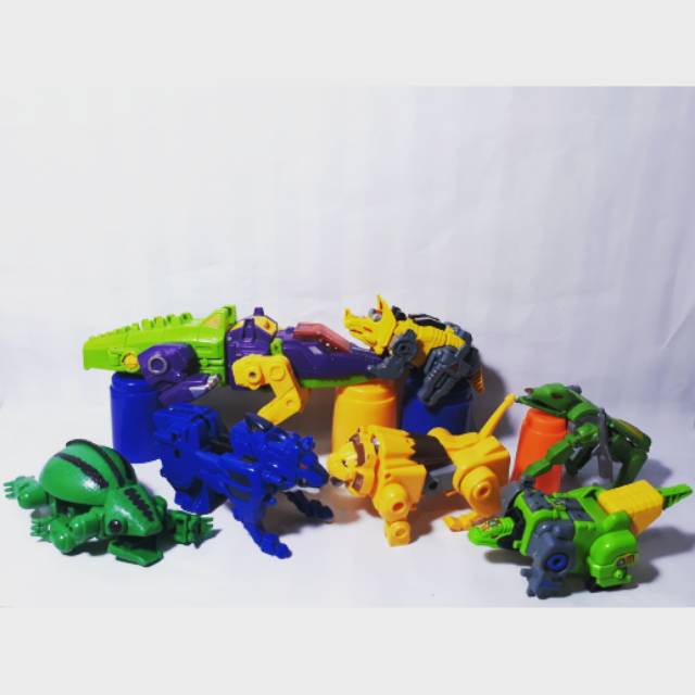 Animal Robot Transformers Wolf Lion Wolf Lion Rhino Rhino Crocodile ...