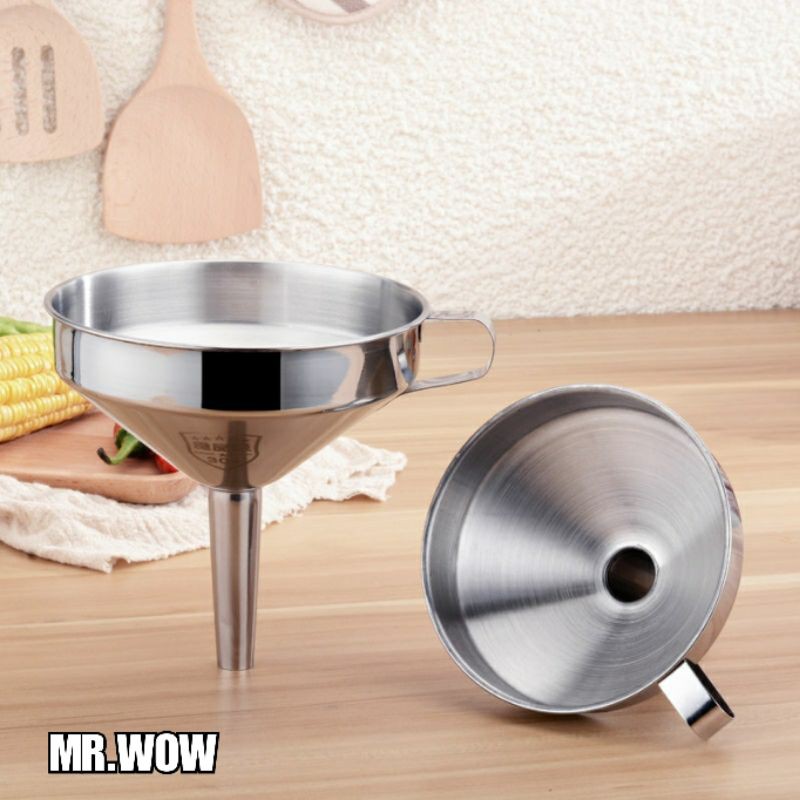 Stainless Steel Filter Funnel / Corong/ Kitchen hot oil filter/10CM/12CM/14CM/16CM/18CM | Shopee ...