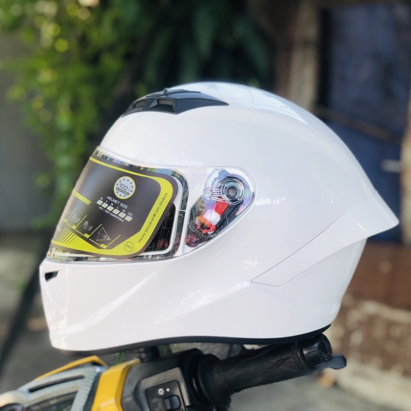 Royal M266 Fullface helmet with 2 genuine high-quality glossy white ...