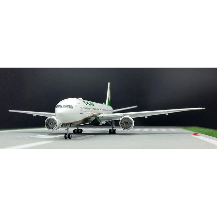 Miniature EVA Aircraft Boeing B777-300ER Medium Size Iron | Shopee Malaysia