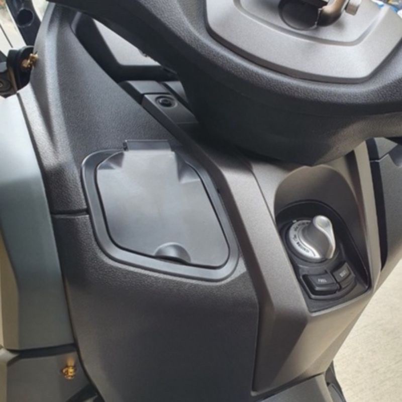 NMAX V2 SIDE POCKET COVER USB PORT COMPARTMENT | Shopee Malaysia