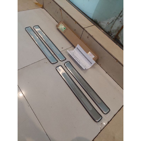 Original Mitsubishi Xpander Scuff Plate | Shopee Malaysia
