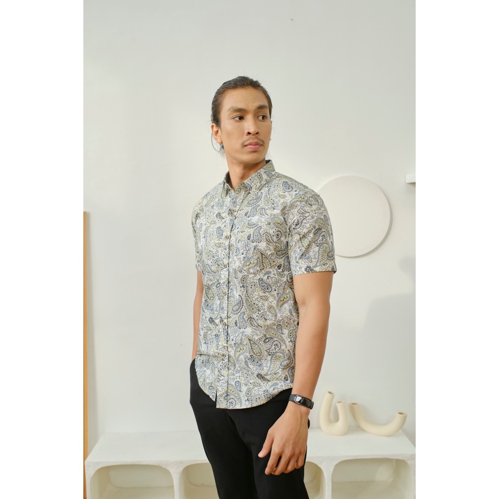 I Am Famous Slim Fit Shirt - Signature Collection | Shopee Malaysia