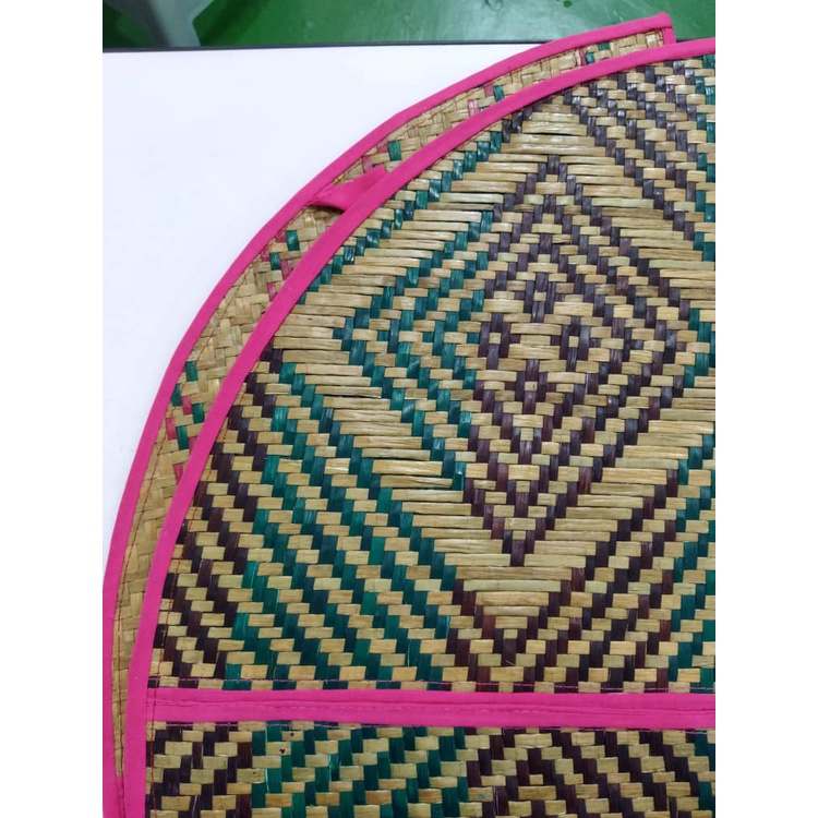 Sapra Mengkuang 4 Segi Dan Bulat/Saprah Tikar Mengkuang/Alas Makanan ...