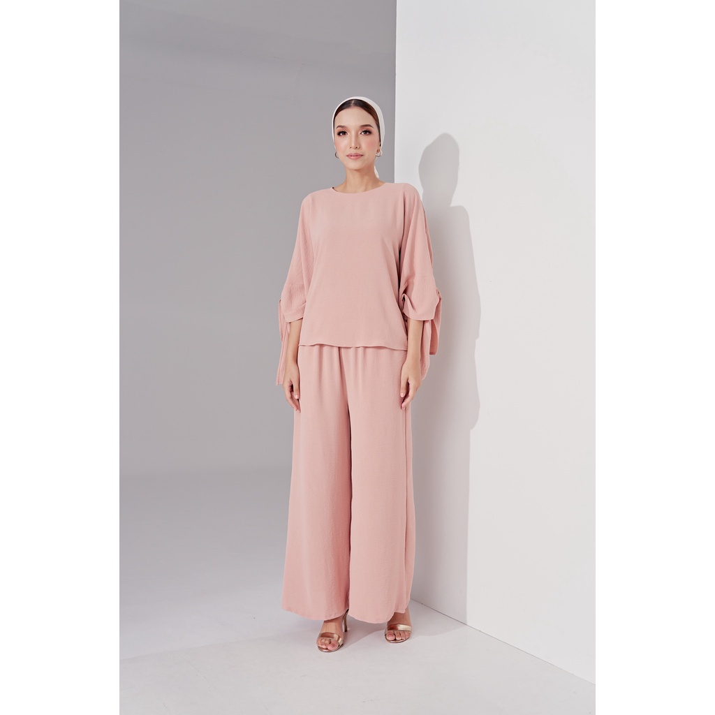 She Dazzle Dixie Set In Nude | Shopee Malaysia