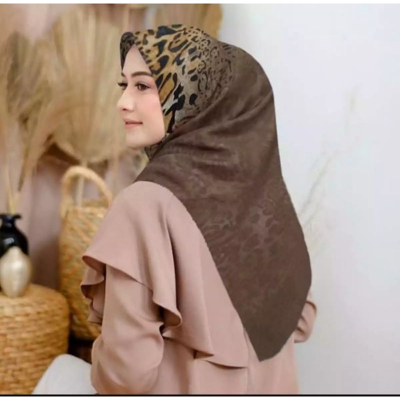 Rectangular hijab with Brown LeoPard motif, hijab with veil | Shopee ...